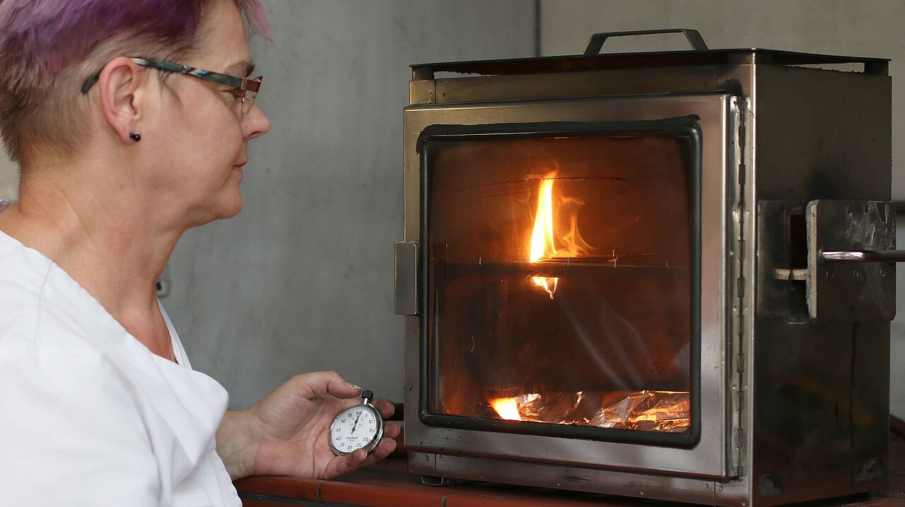 Flammability tests for automotive applications: OMPG
