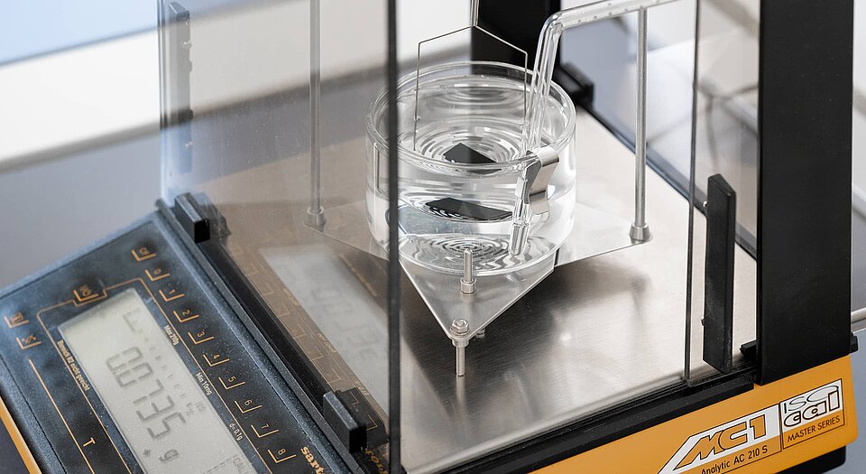 Dichte und Rohdichte: OMPG